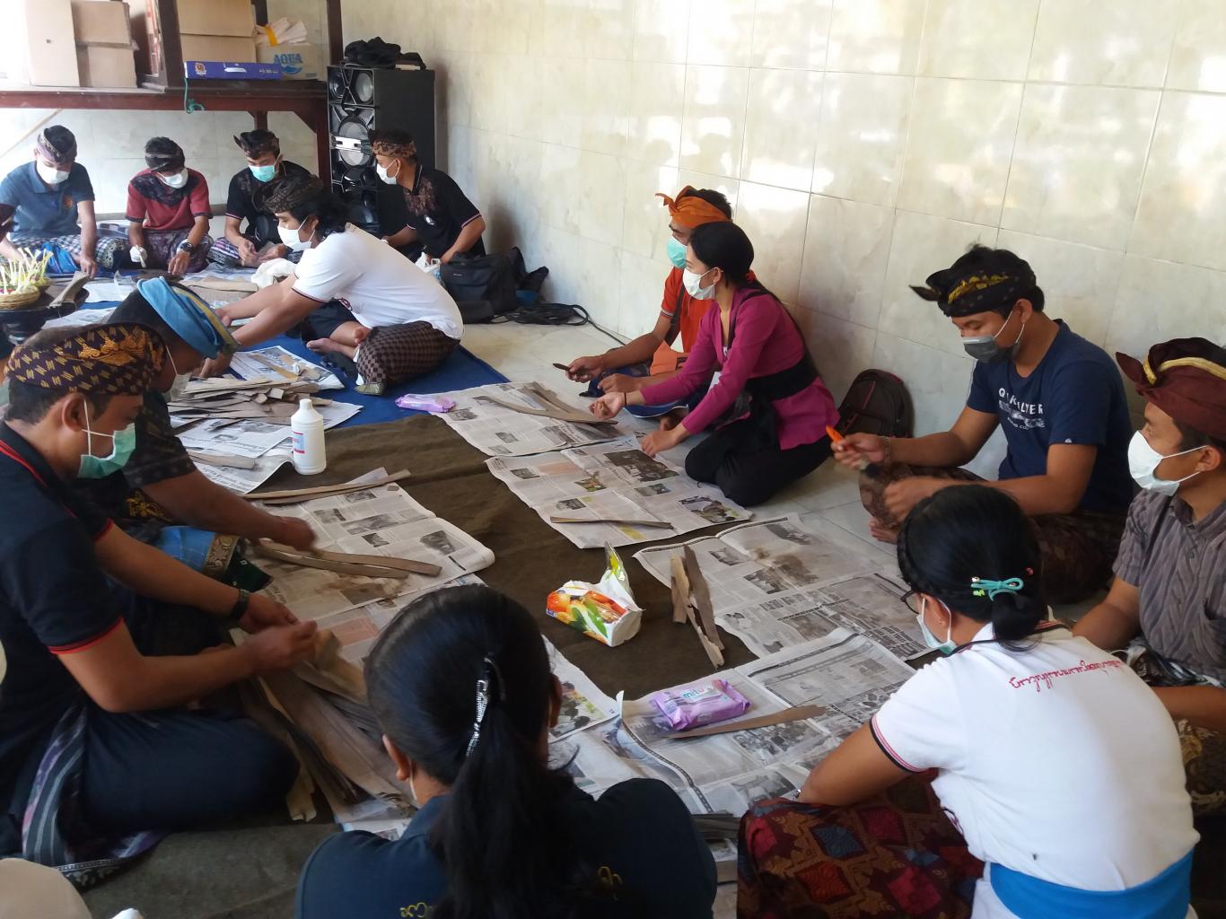 Konservasi Lontar Warisan Leluhur - Website Desa Pacung