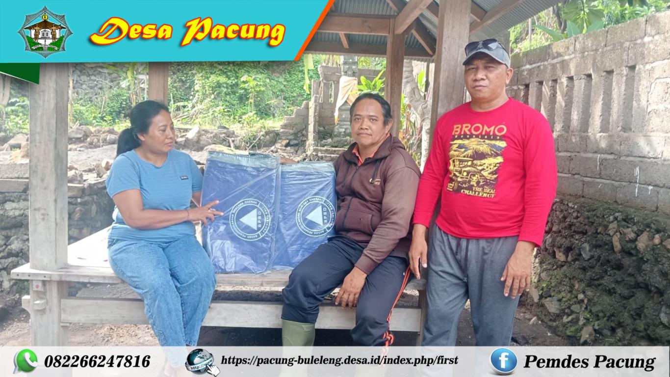 Senderan Roboh Akibat Hujan BPBD Serahkan Bantuan Terpal Ke Warga ...